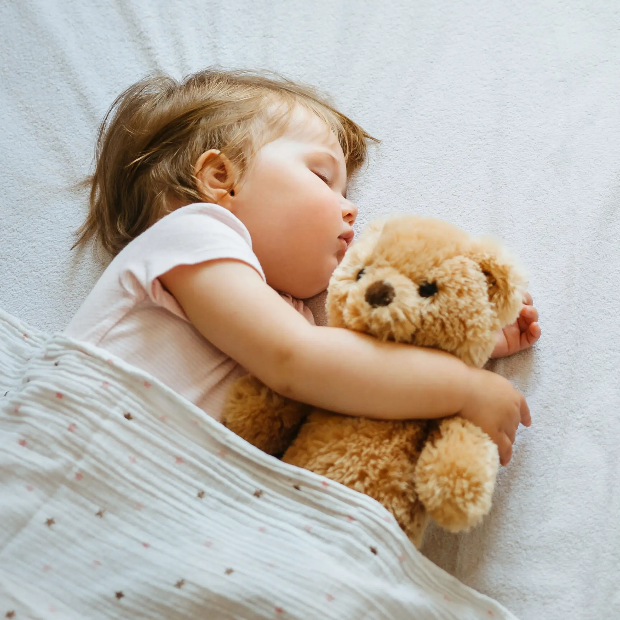 Descubre la verdad: 6 mitos del sueño del bebé explicados | Minenito